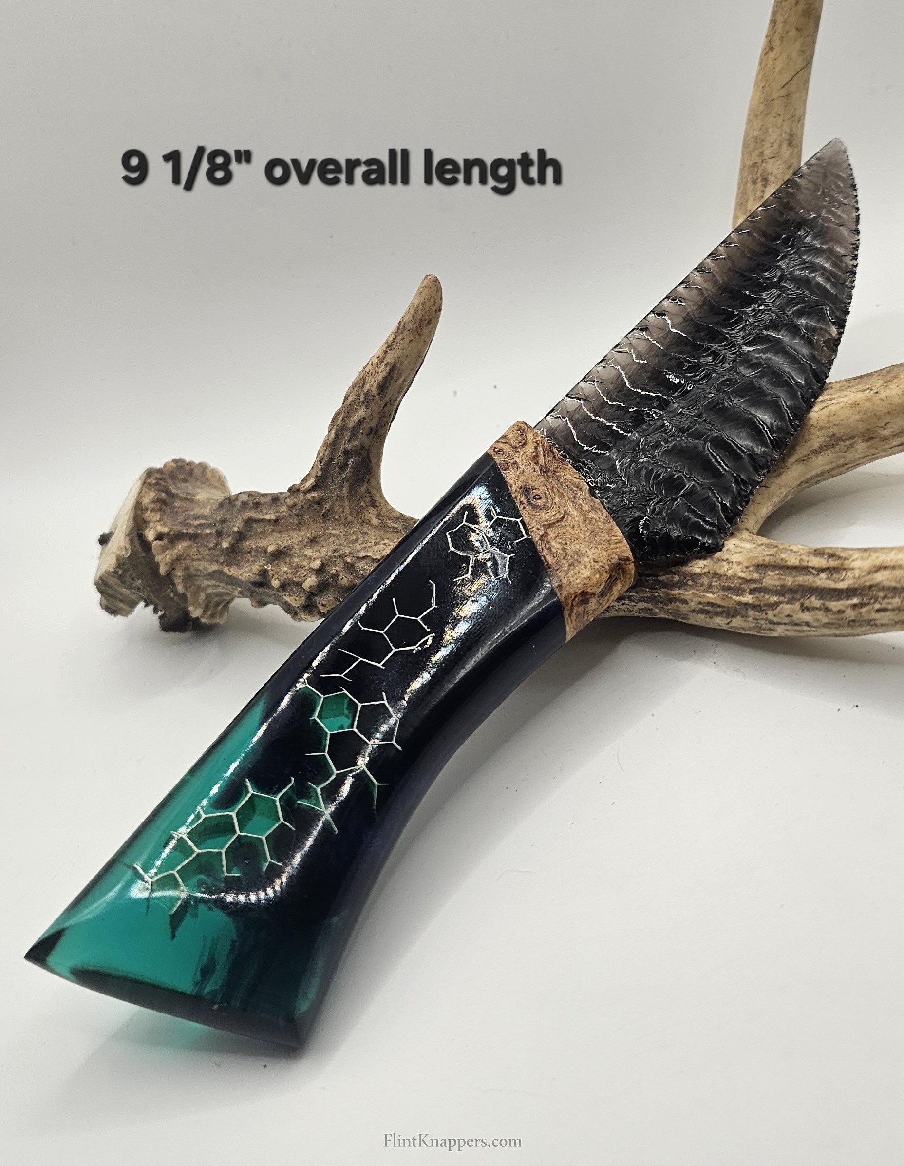 Black obsidian blade with 3d printed honeycomb cast in resin handle